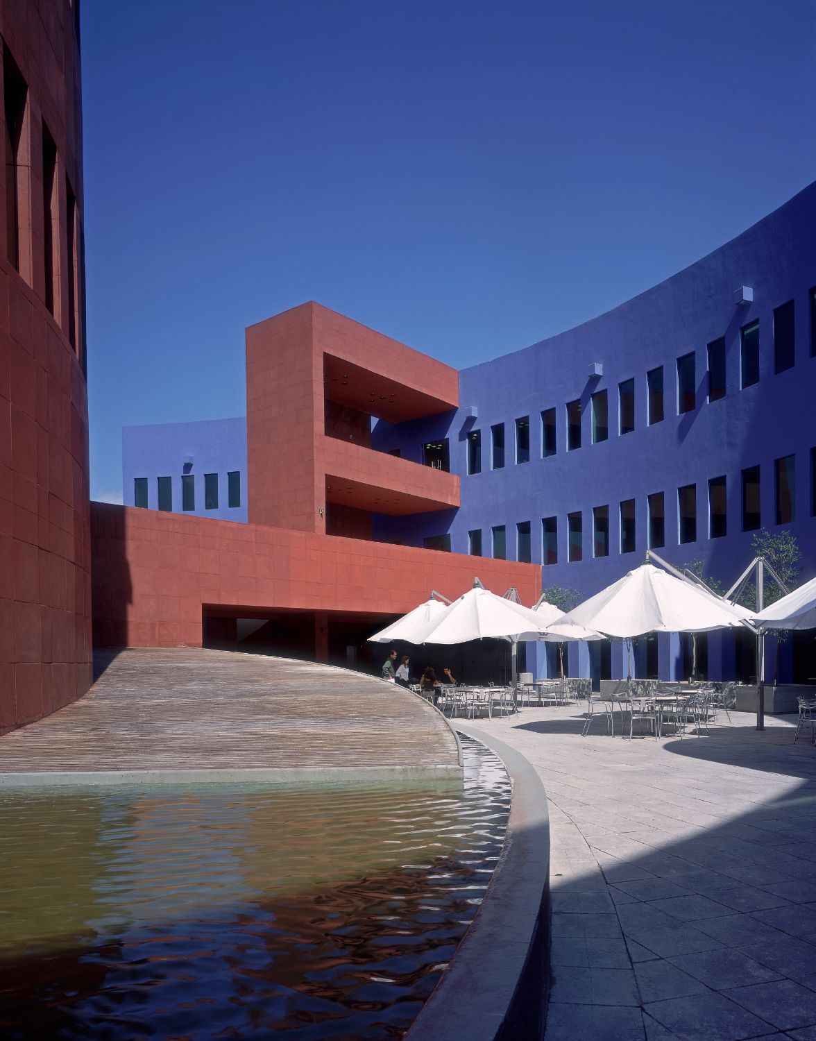 ITESM CAMPUS SANTA FE, ESTACIONAMIENTO Y GIMNASIO | Fotografía de ...